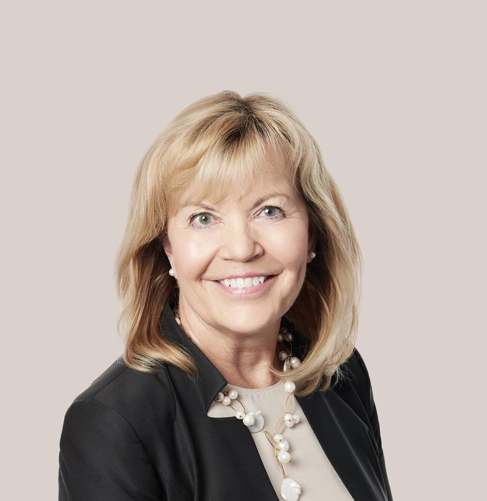 Board of Trustees Bio Christine Elliott | CAMH